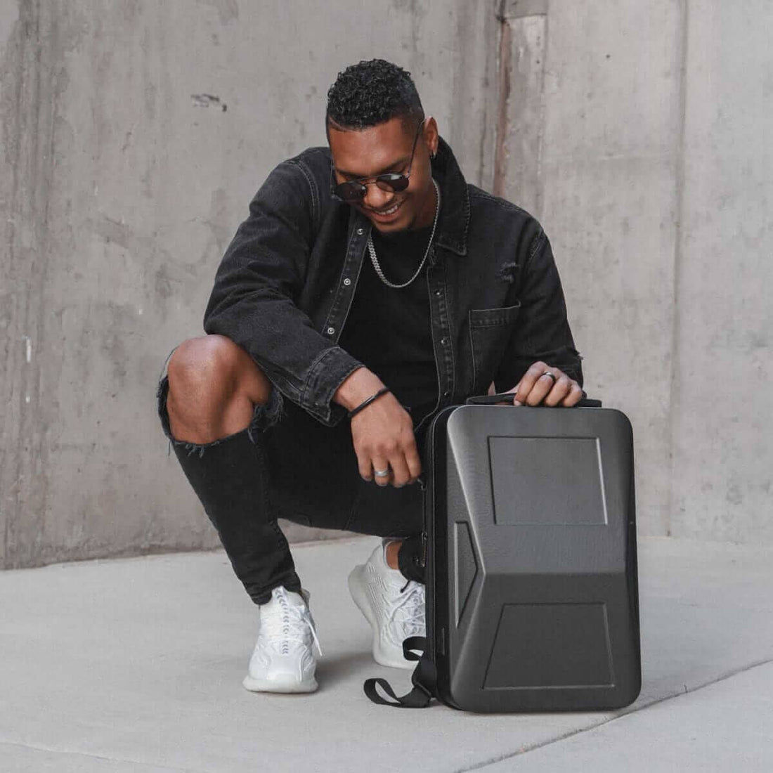 CYBER BACKPACK 3.0: TESLA CYBERTRUCK-INSPIRED (40L, LAPTOP, ANTI-THEFT